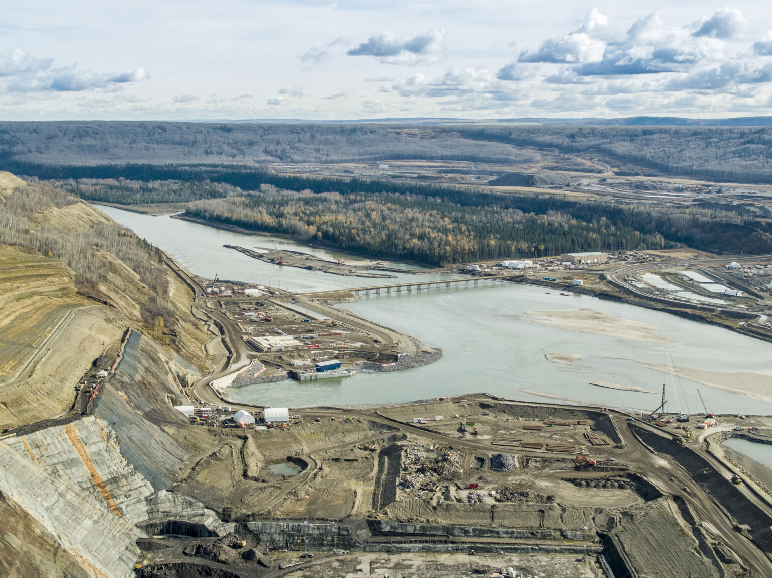 BC Hydro granted $171 million in no-bid Site C dam contracts as project ...