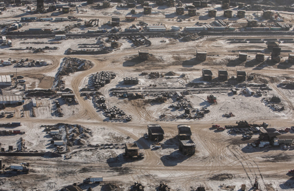 A dizzying bird’s-eye view of Alberta’s oilsands | The Narwhal